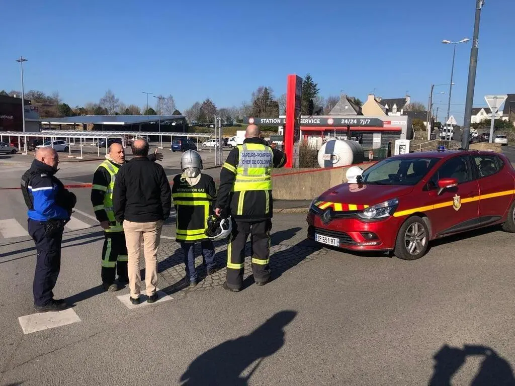 Quimperlé. Fuite de gaz GPL au Carrefour Market : 120 personnes ...