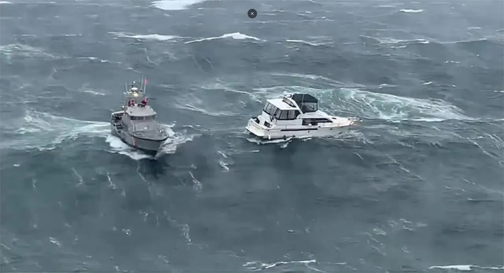 Un homme recherché par la police sauvé d’un naufrage à bord d’un yacht ...