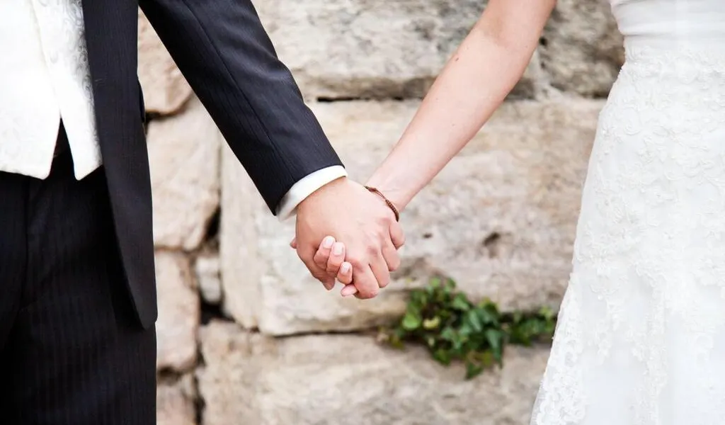 Trop de tapage, le maire annule un mariage : les fiancés l’assignent en ...