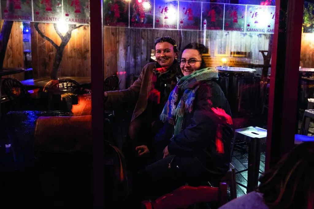 « Yec’hed mat ! », épisode 3 : au bar des Sports à Carantec, c’est ...