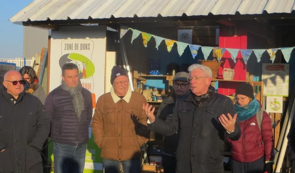 « On peut donner sans prendre et prendre sans donner » : à Nozay, le ...