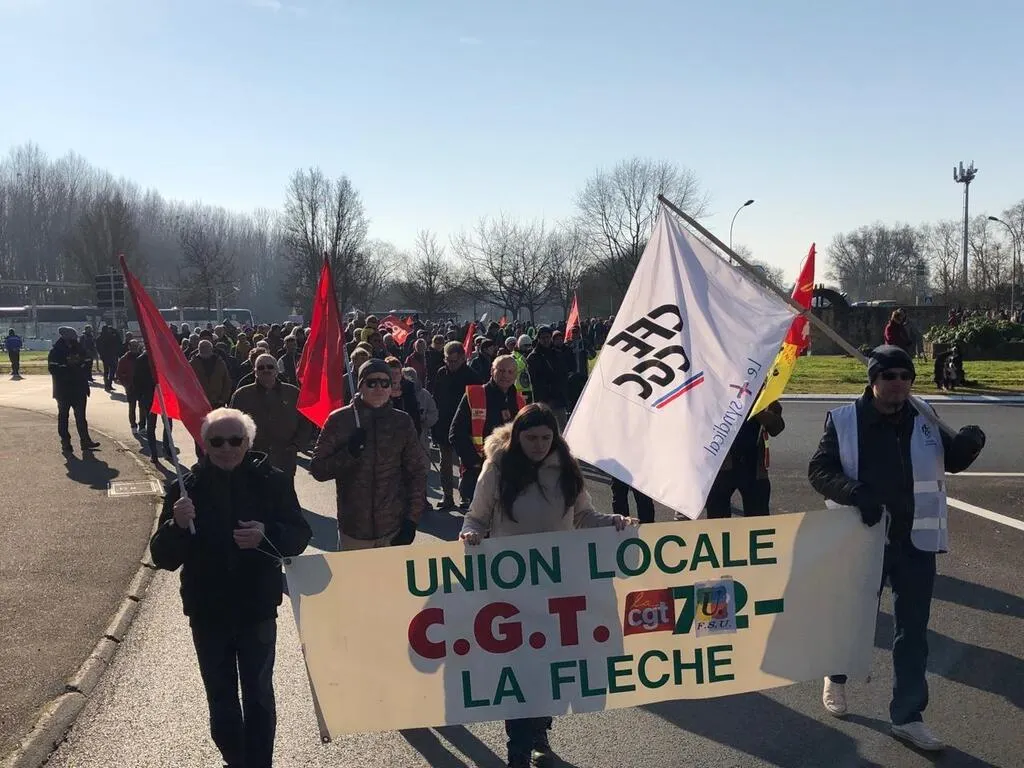 Réforme des retraites : à La Flèche, une mobilisation stable ce samedi ...
