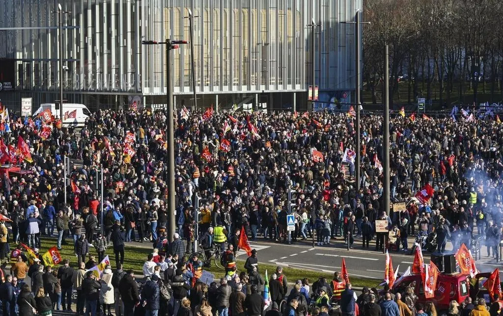 EN IMAGES. Manifestation du 11 février : marée humaine dans les rues du ...