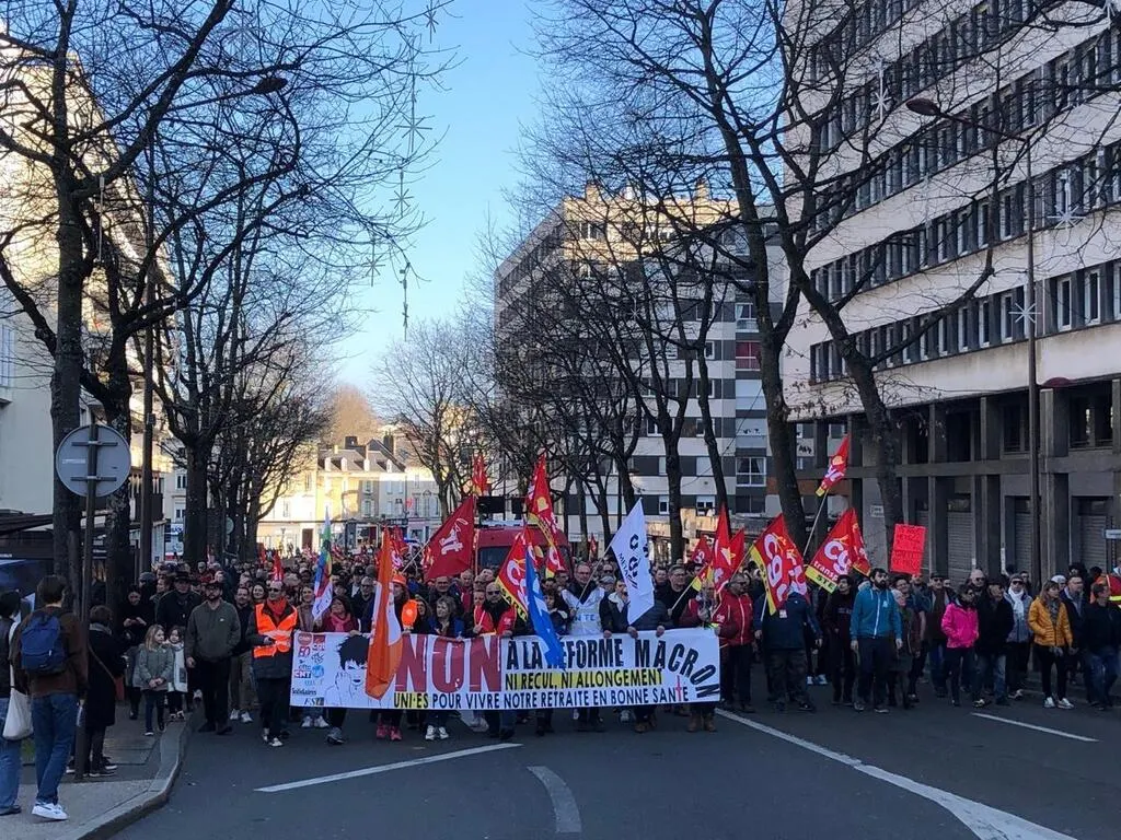 EN IMAGES. Manifestation du 11 février : marée humaine dans les rues du ... EN IMAGES. Manifestation du 11 février : marée humaine dans les rues du ...