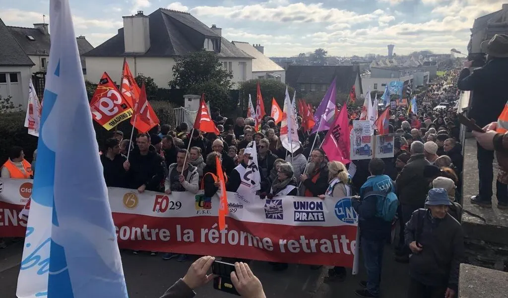 REPORTAGE. À Morlaix, des milliers de personnes manifestent : « C’est ...
