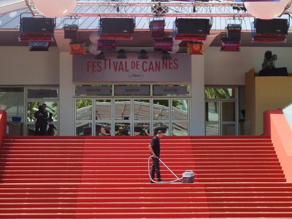 Festival de Cannes 2023. 400 hôtes et hôtesses d’accueil recherchés ... Festival de Cannes 2023. 400 hôtes et hôtesses d’accueil recherchés ...