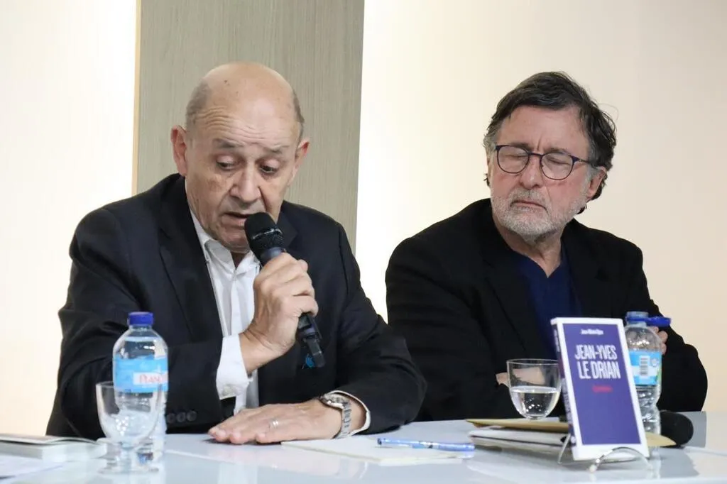 Rennes. Jean-Yves Le Drian invité aux Champs-Libres le 23 février ...