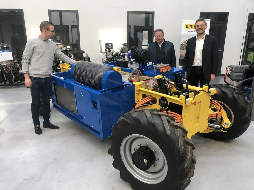 Le démonstrateur Evol-E teste l’hydrogène pour le groupe nantais Fétis ...