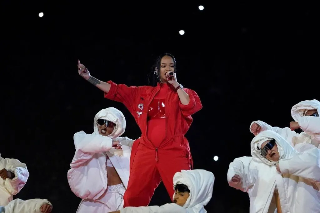 Après le Super Bowl, Rihanna va-t-elle vraiment faire son grand retour dans la musique ...
