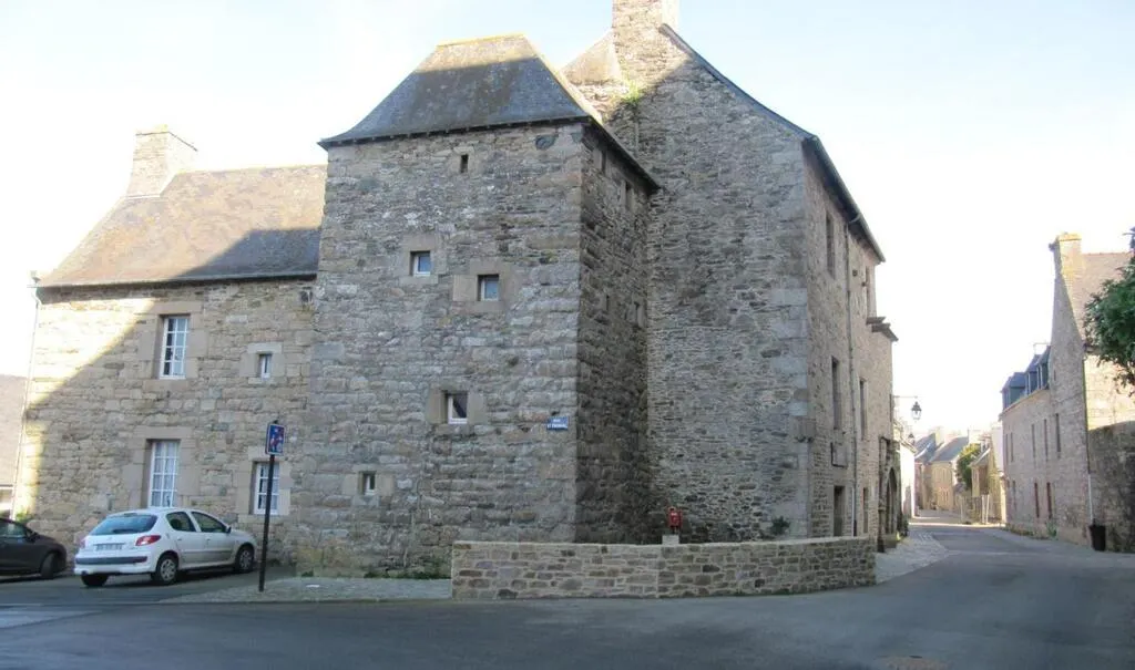 Tréguier. La Théologale restructurée en sept logements - Guingamp ...