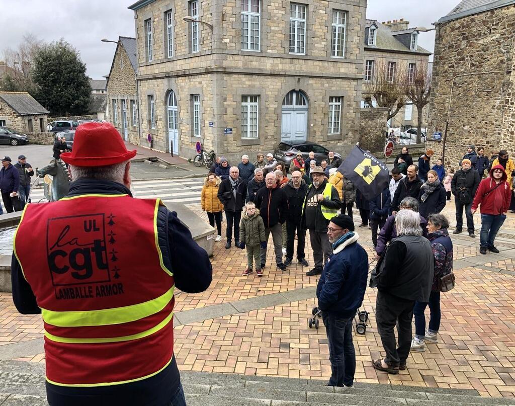 Réforme des retraites. Des manifestants moins nombreux à Lamballe, mais ... Réforme des retraites. Des manifestants moins nombreux à Lamballe, mais ...