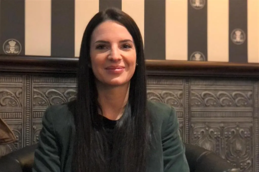 Quatre compagnes de footballeurs du Stade lavallois racontent leur ...