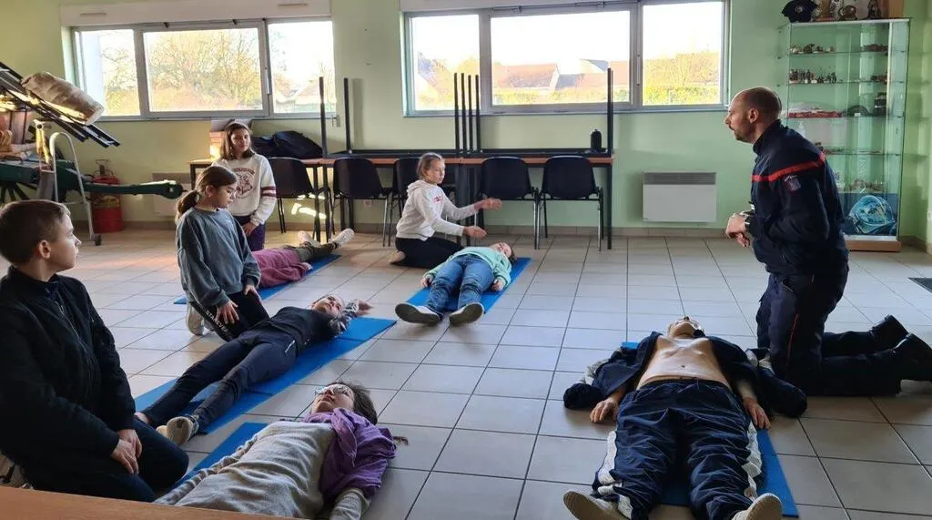 Noyant-Villages. Des cadets chez les sapeurs-pompiers - Angers.maville.com