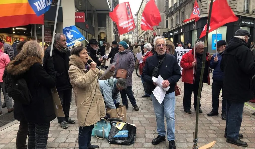 Un collectif d’organisations pacifistes manifeste à Nantes contre la ...