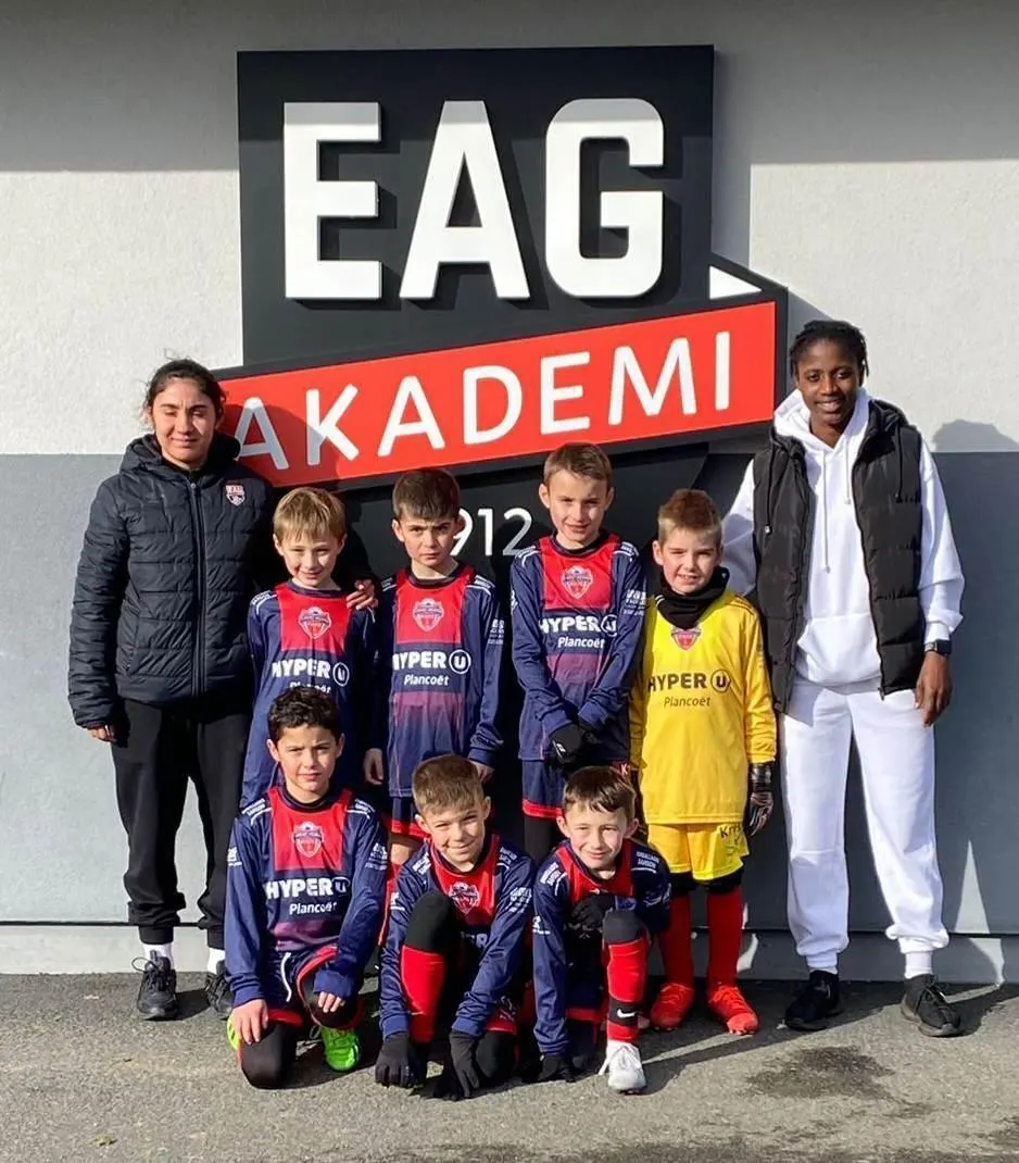 Plancoët. Les jeunes footballeurs ont rencontré les joueuses d’En Avant ...