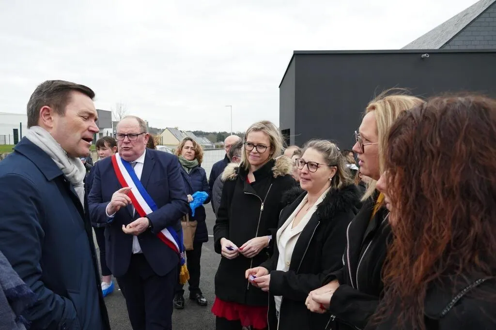 Plumelin. Les assistantes maternelles découvrent le « travail en équipe ...