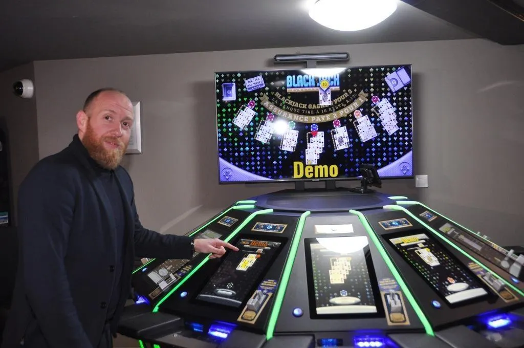 Alexandre Duval prend la main au casino d’Houlgate - Caen.maville.com