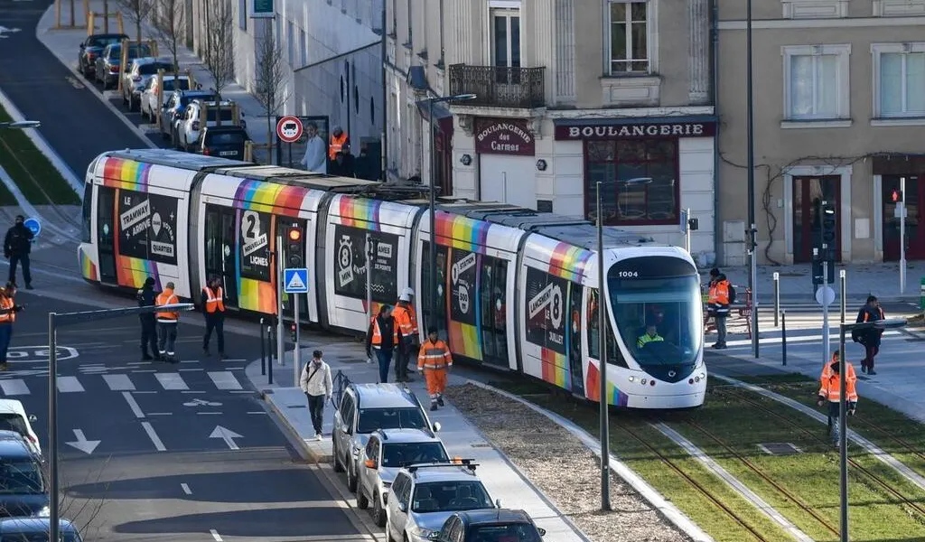 EN IMAGES. Le nouveau tramway d’Angers a réussi son premier examen sur ...