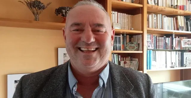 Vouvant. Michael Simonds, professeur d’anglais pour tous - La Roche sur ...