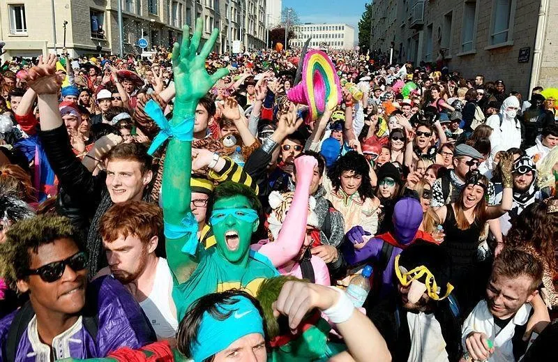 Carnaval étudiant de Caen. Boris Way, Oriska, Topic... Découvrez la ...