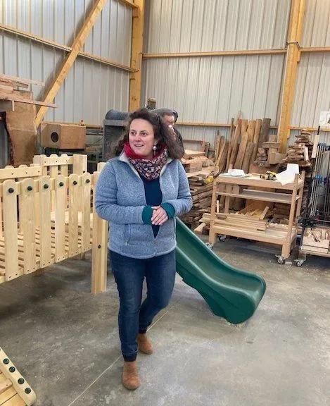 Mordelles. L’ébénisterie travaille du bois français - Saint-Malo ...