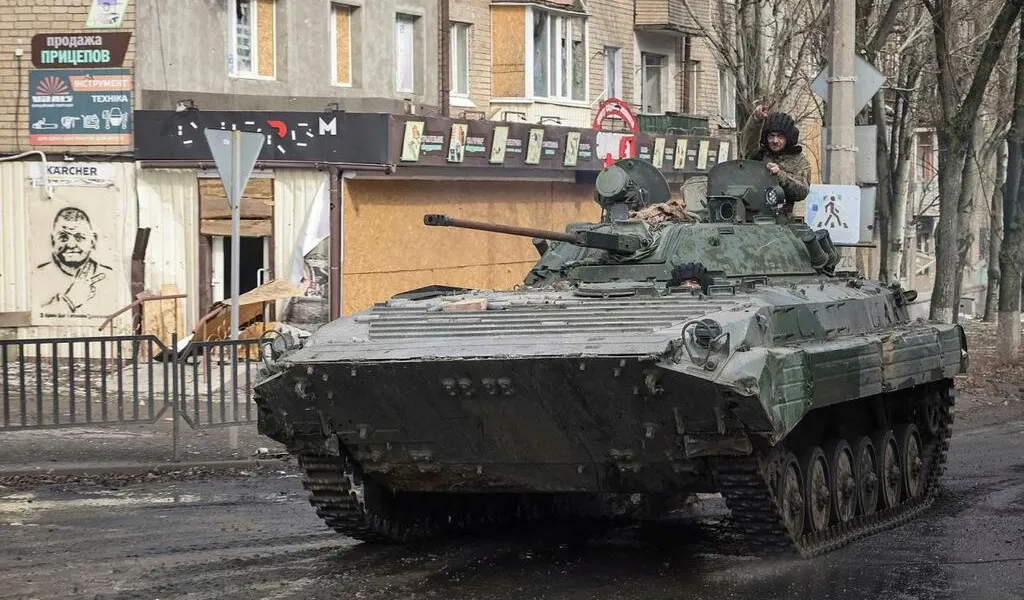 Guerre en Ukraine. Nouvelle aide américaine, évacuation de Koupiansk ...