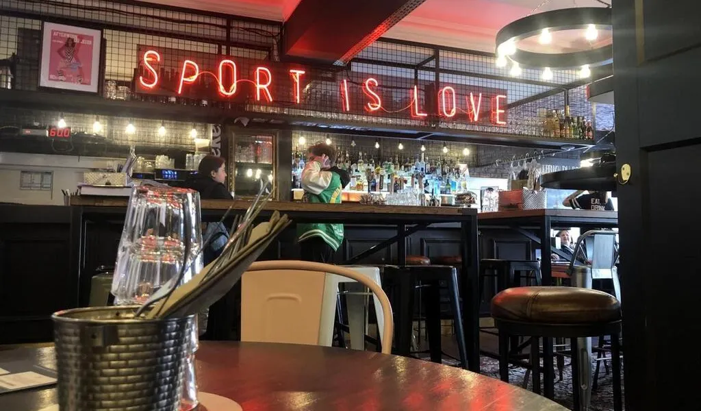 Rennes. Le BDS, le bar-restaurant de Romain Danzé, va être relooké sur ...