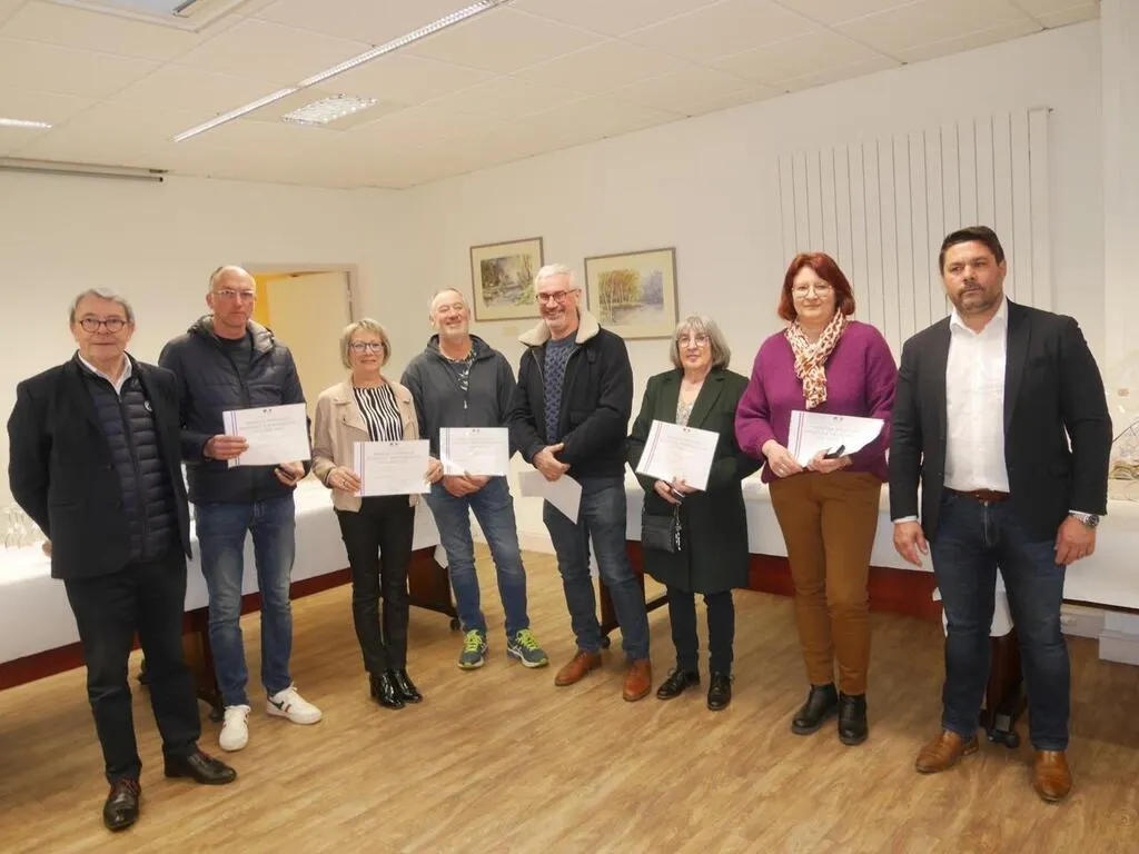 Plouay. Six agents communaux ont reçu la médaille du travail - Pontivy ...
