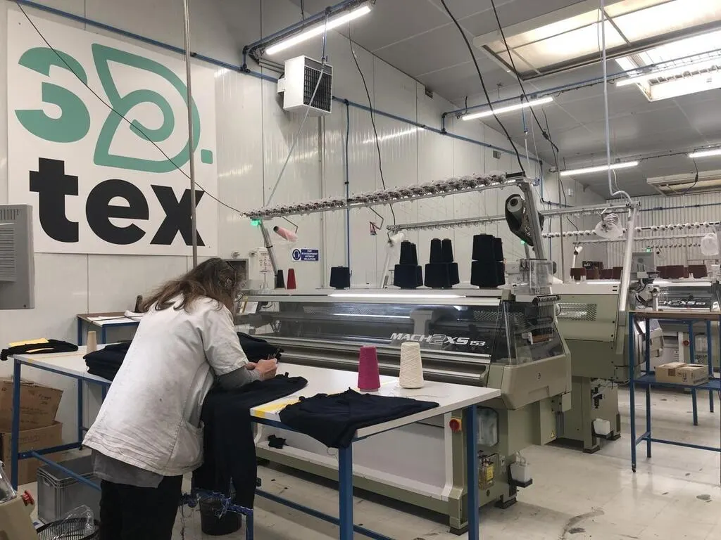 Avec ses machines à la pointe de la technologie, 3D-Tex tricote le ...