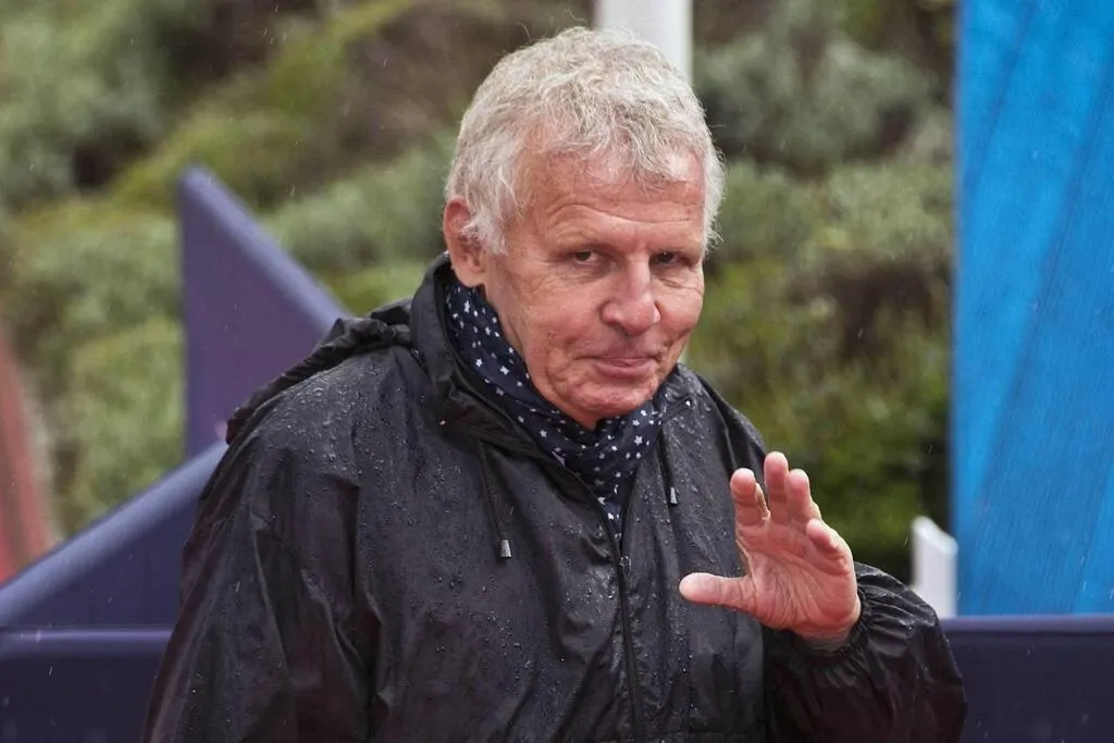 « Le Prince noir », un portrait acide de Patrick Poivre d’Arvor ...