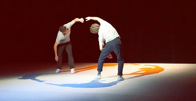 Rennes. Le Triangle présente le spectacle « Et de se tenir la main » le ...