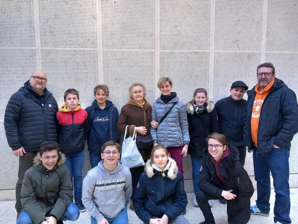 Carentan-les-Marais. Les élèves du collège Gambetta et la mémoire des ...