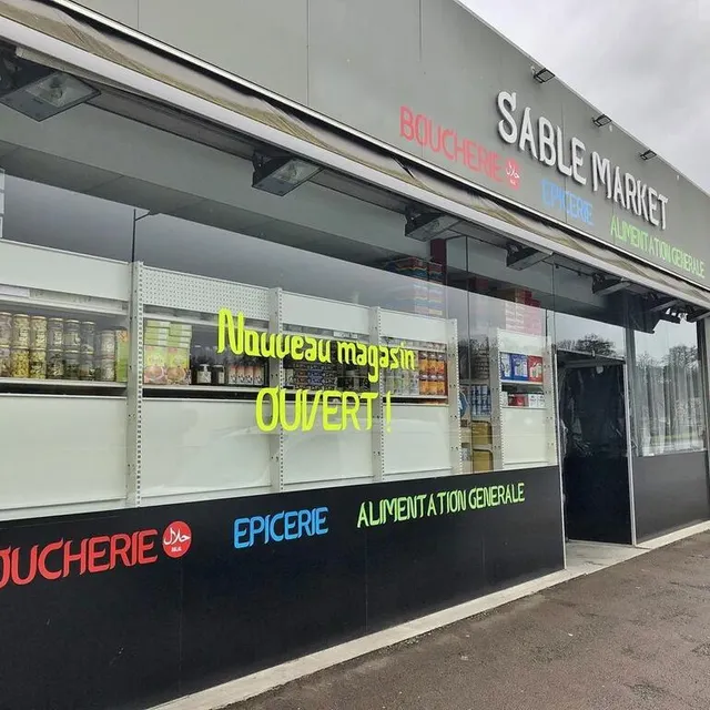 Sablé-sur-Sarthe. Sablé Market, nouvelle supérette avec une boucherie ...