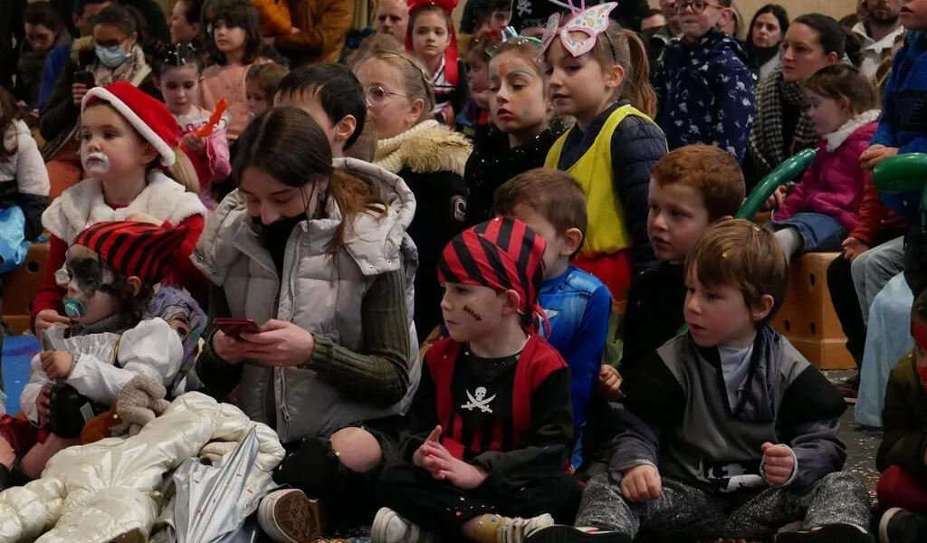 Un concours de masques fabriqués maison pour le carnaval de Mouen ...