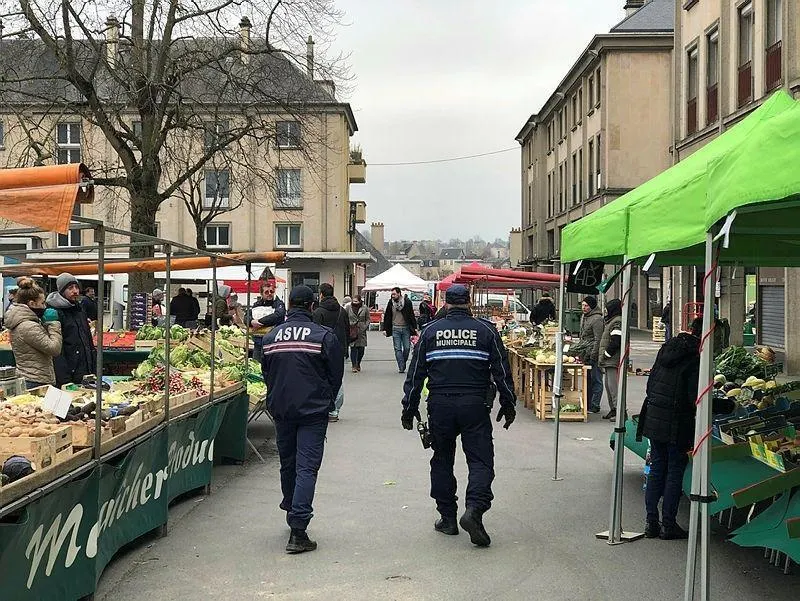 Déménagement du marché de Saint-Lô : ce sera le Champ de Mars ou la ...