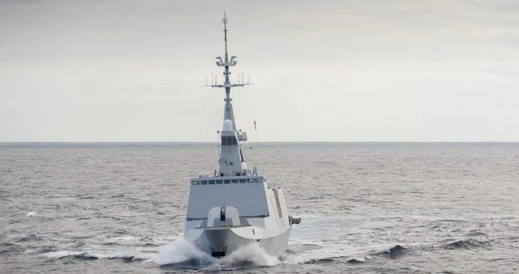 Saint-Malo. La frégate Surcouf opère un rapprochement vers la Cité ...