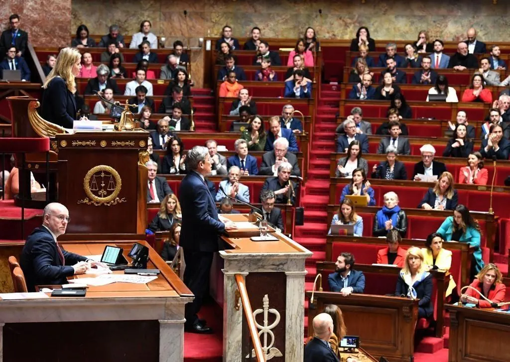 Réforme des retraites : le député Courson livre un discours offensif ...