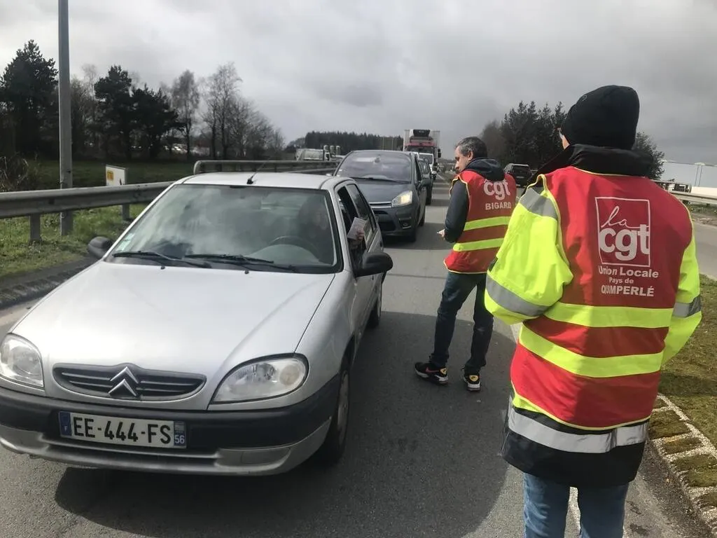Quimperlé. La CGT en tractage au rond-point de Kervidanou - Brest ...
