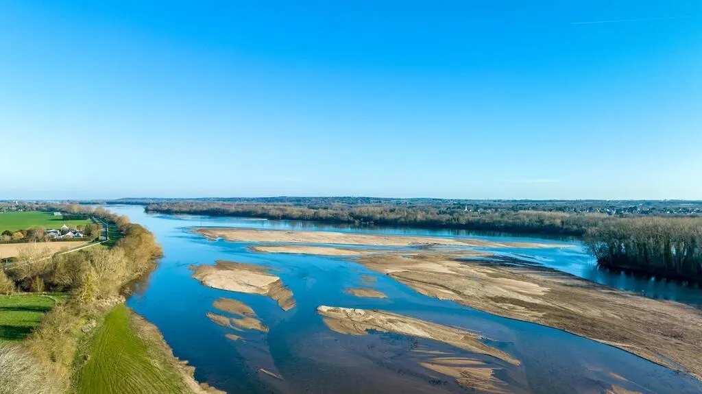 Il photographie la Loire en Anjou pour alerter sur les effets du réchauffement climatique ...