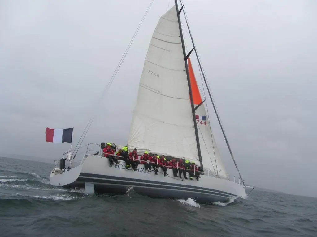À Lanvéoc, l’école navale accueille L ’ Intrépide, son nouveau voilier ...
