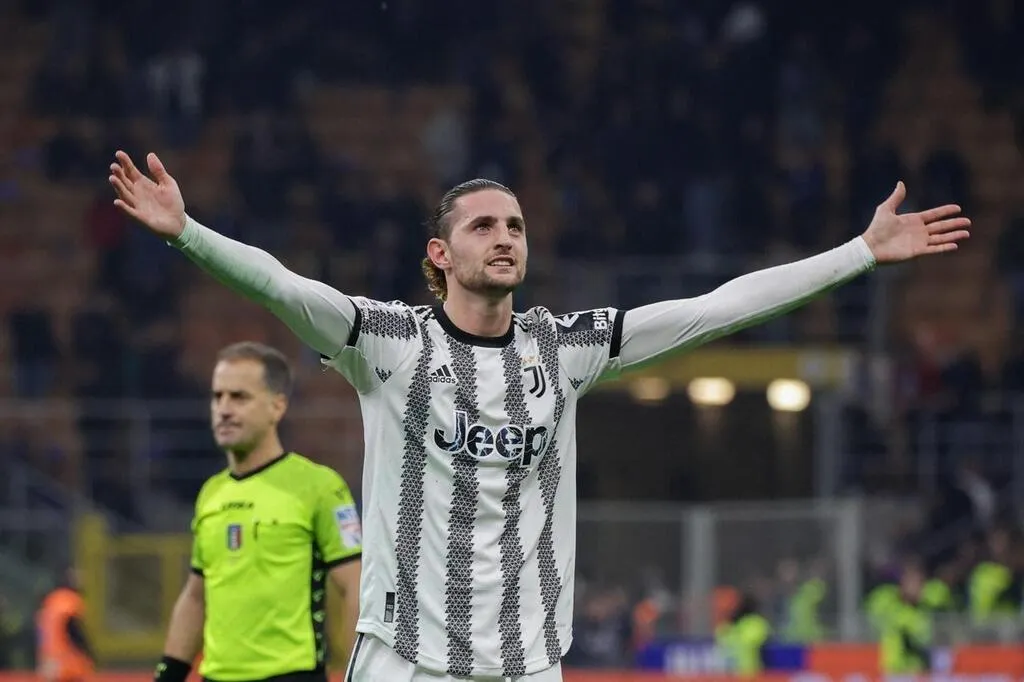 Juventus Turin. Libre en juin, Adrien Rabiot n’a toujours pas pris de ...
