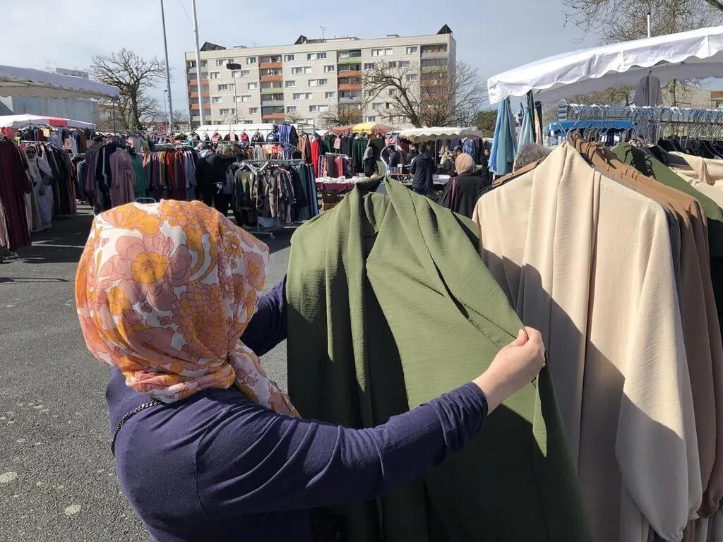 REPORTAGE. Sur le marché, les habitants de Jean-Monnet racontent leur ...