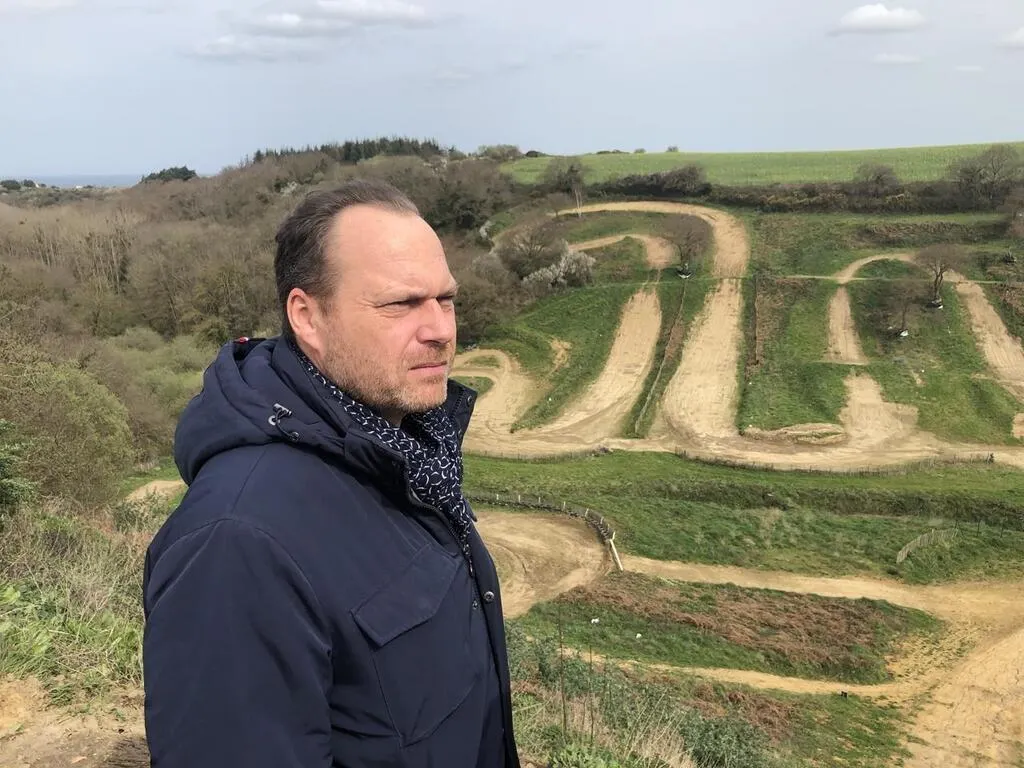 ENTRETIEN. Ecologie : « Chaque site de moto qui ferme entraîne une ...