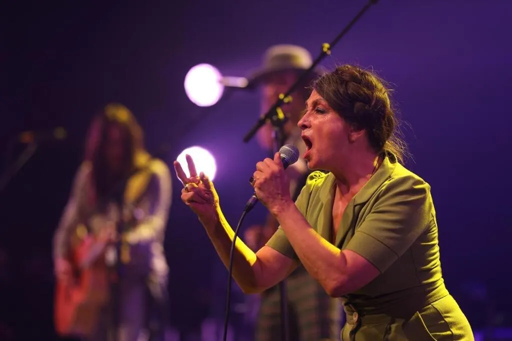 Festival Les Émancipéés à Vannes. Catherine Ringer enchante « L ...