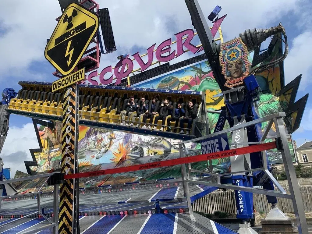À Laval, la fête foraine reprend ses quartiers quai Gambetta et square ...