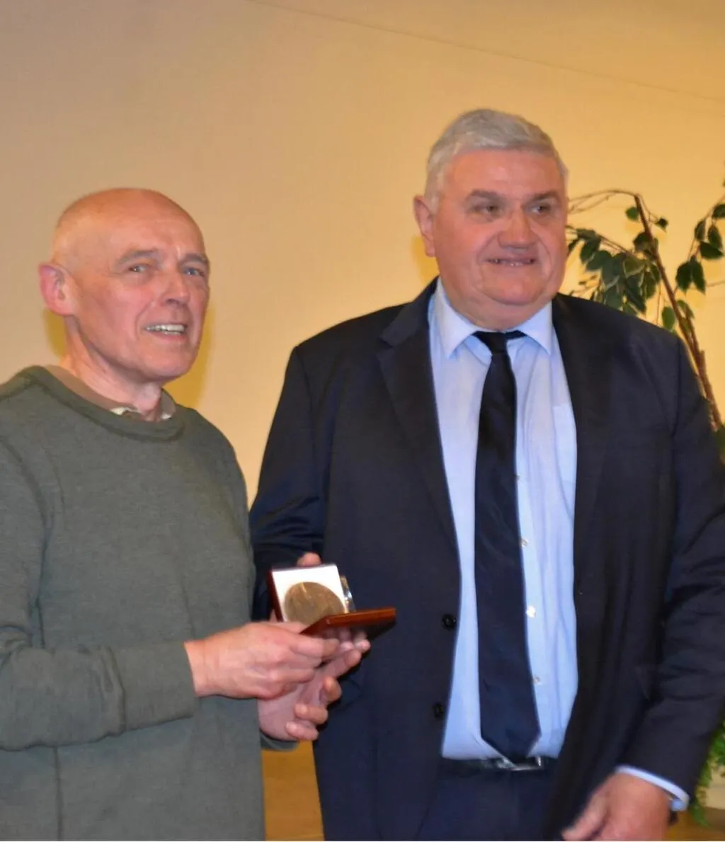 Saint-Lumine-de-Coutais. Le docteur Lecomte a reçu la médaille de la ...