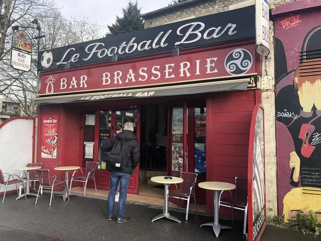 Le Football Bar, bar historique des fans du Stade Rennais, va ...