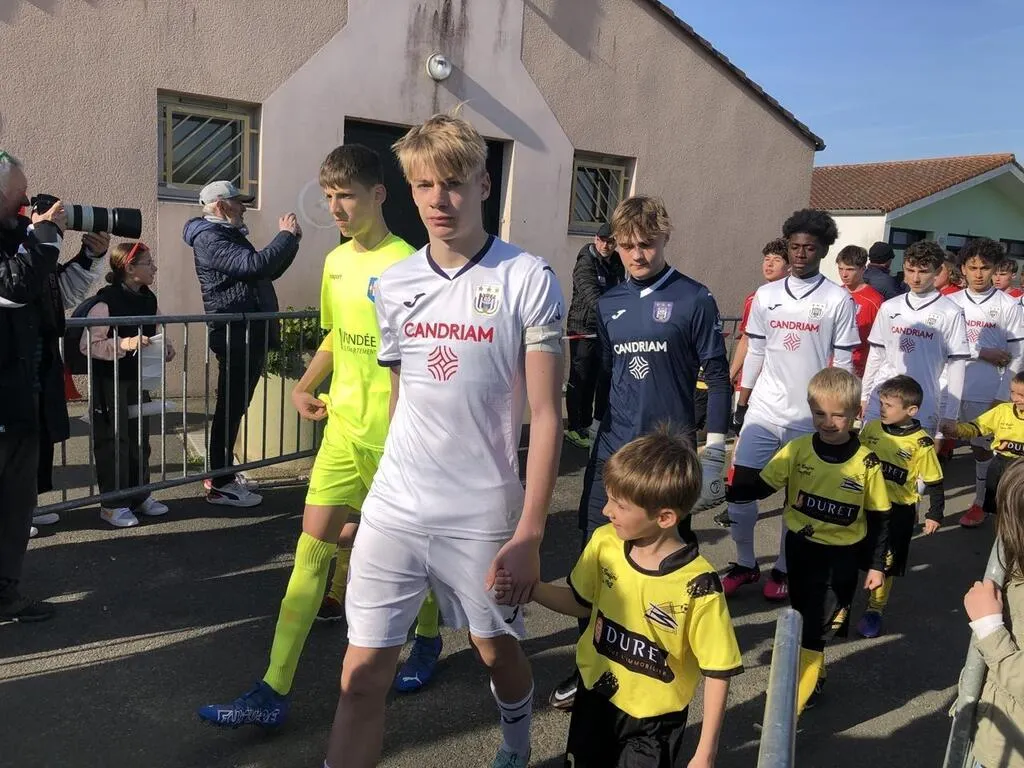 Mondial de Montaigu. Anderlecht domine la sélection de Vendée . Sport ...