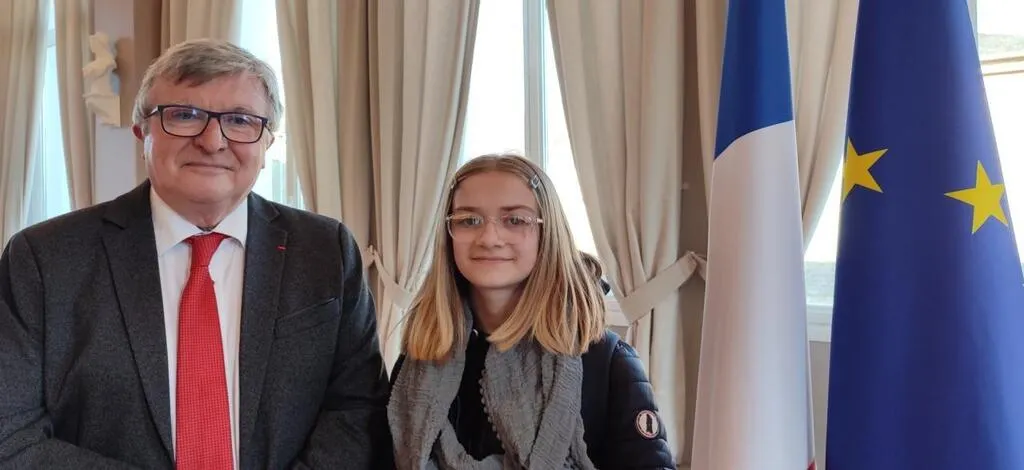 Valognes. Chloé Meslin au conseil départemental des jeunes - Granville ...