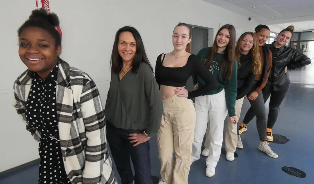 Vitré. Elles organisent un défilé avec des vêtements de seconde main ...